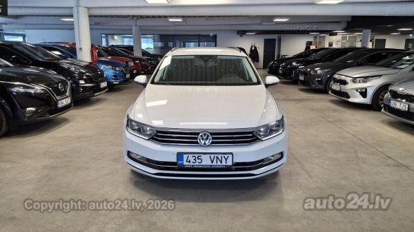 White Volkswagen Passat 2019 in Tartu, with an engine capacity of 2.00 L and mileage of 115 thousand km for 18400 €, photo 7 on AUTOMOTO.COM.LV