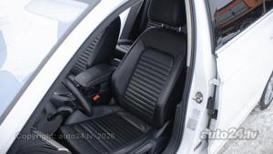 White Volkswagen Passat 2019 in Tallinn, with an engine capacity of 2.00 L and mileage of 250 thousand km for 17000 €, photo 19 on AUTOMOTO.COM.LV