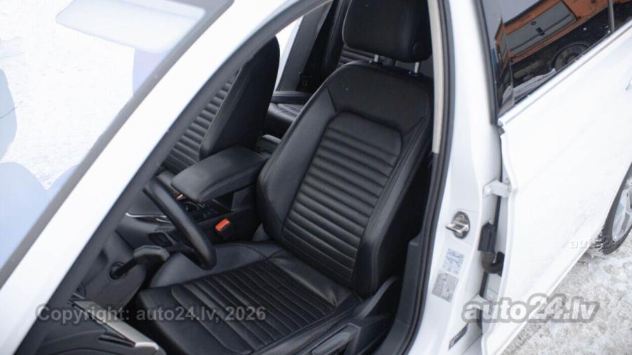 White Volkswagen Passat 2019 in Tallinn, with an engine capacity of 2.00 L and mileage of 250 thousand km for 17000 €, photo 19 on AUTOMOTO.COM.LV