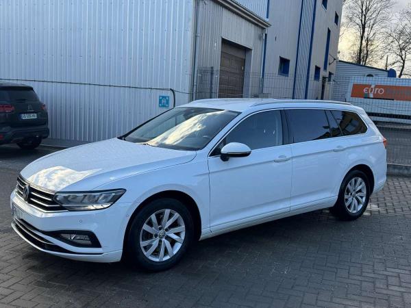White Volkswagen Passat 2019 in Taurage, with an engine capacity of 1.97 L and mileage of 273 thousand km for 9950 €, photo 1 on AUTOMOTO.COM.LV