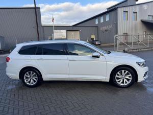 Balts Volkswagen Passat 2019 Tauragė, ar dzinēja tilpumu 1.97 L un nobraukumu 273 tūkst. km par 9950 €, foto 5 vietnē AUTOMOTO.COM.LV