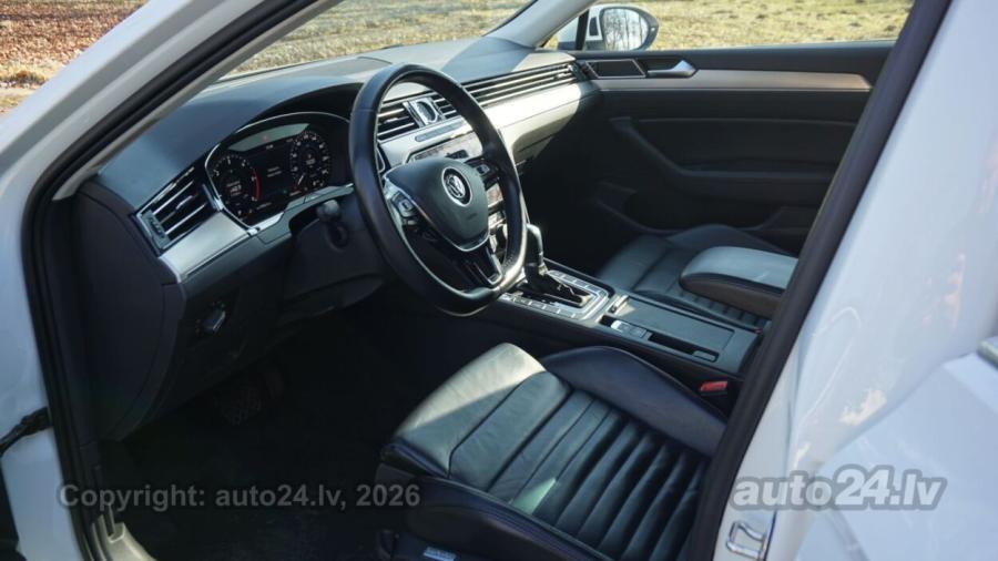 Balts Volkswagen Passat 2019 Tallina, ar dzinēja tilpumu 2.00 L un nobraukumu 187 tūkst. km par 18800 €, foto 12 vietnē AUTOMOTO.COM.LV