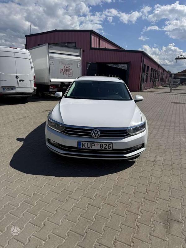 White Volkswagen Passat 2019 in Kaunas, with an engine capacity of 1.50 L and mileage of 376 thousand km for 7500 €, photo 2 on AUTOMOTO.COM.LV