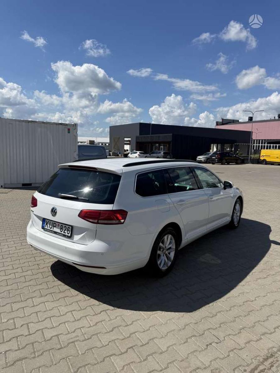 White Volkswagen Passat 2019 in Kaunas, with an engine capacity of 1.50 L and mileage of 376 thousand km for 7500 €, photo 6 on AUTOMOTO.COM.LV
