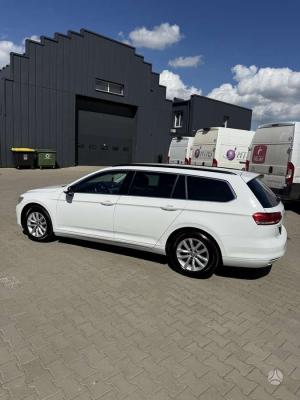 White Volkswagen Passat 2019 in Kaunas, with an engine capacity of 1.50 L and mileage of 376 thousand km for 7500 €, photo 7 on AUTOMOTO.COM.LV