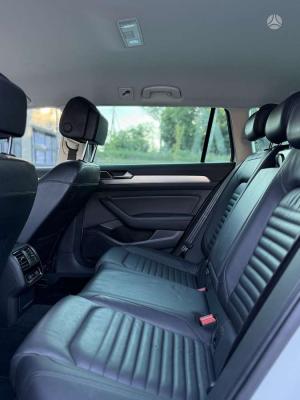 Balts Volkswagen Passat 2019 Viļņa, ar dzinēja tilpumu 1.97 L un nobraukumu 212 tūkst. km par 15990 €, foto 15 vietnē AUTOMOTO.COM.LV
