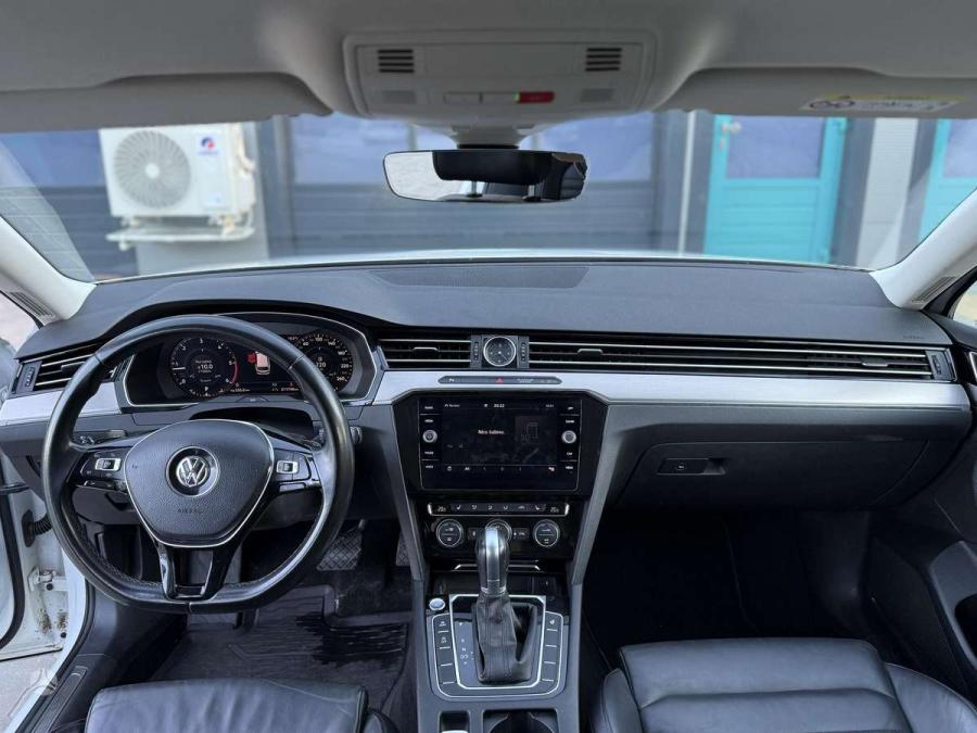 Balts Volkswagen Passat 2019 Viļņa, ar dzinēja tilpumu 1.97 L un nobraukumu 212 tūkst. km par 15990 €, foto 16 vietnē AUTOMOTO.COM.LV