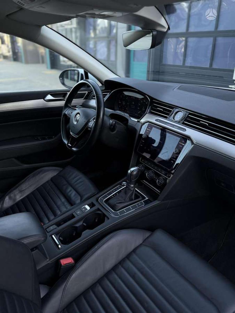 Balts Volkswagen Passat 2019 Viļņa, ar dzinēja tilpumu 1.97 L un nobraukumu 212 tūkst. km par 15990 €, foto 20 vietnē AUTOMOTO.COM.LV