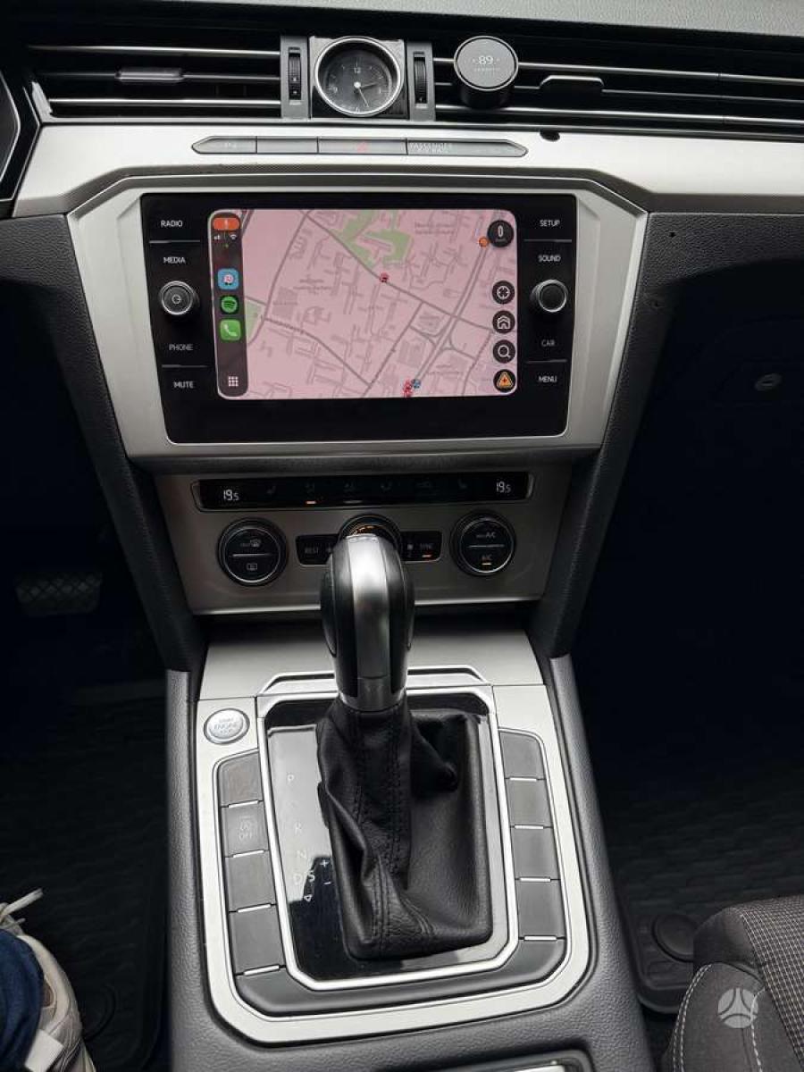 Balts Volkswagen Passat 2019 Viļņa, ar dzinēja tilpumu 1.97 L un nobraukumu 310 tūkst. km par 12500 €, foto 9 vietnē AUTOMOTO.COM.LV