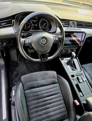 Balts Volkswagen Passat 2019 Tauragė, ar dzinēja tilpumu 1.97 L un nobraukumu 380 tūkst. km par 9350 €, foto 24 vietnē AUTOMOTO.COM.LV