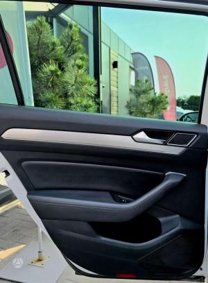Balts Volkswagen Passat 2019 Tauragė, ar dzinēja tilpumu 1.97 L un nobraukumu 380 tūkst. km par 9350 €, foto 33 vietnē AUTOMOTO.COM.LV