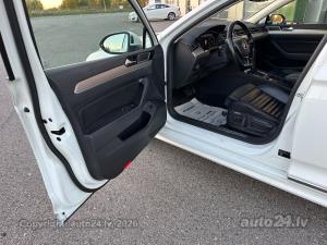 White Volkswagen Passat 2019 in Tartu, with an engine capacity of 2.00 L and mileage of 241 thousand km for 13990 €, photo 10 on AUTOMOTO.COM.LV