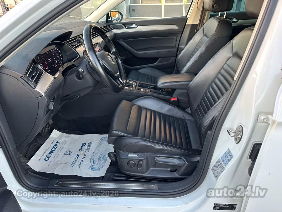White Volkswagen Passat 2019 in Tartu, with an engine capacity of 2.00 L and mileage of 241 thousand km for 13990 €, photo 11 on AUTOMOTO.COM.LV