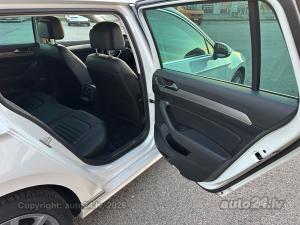 White Volkswagen Passat 2019 in Tartu, with an engine capacity of 2.00 L and mileage of 241 thousand km for 13990 €, photo 18 on AUTOMOTO.COM.LV