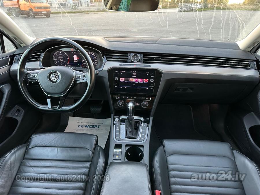 White Volkswagen Passat 2019 in Tartu, with an engine capacity of 2.00 L and mileage of 241 thousand km for 13990 €, photo 20 on AUTOMOTO.COM.LV