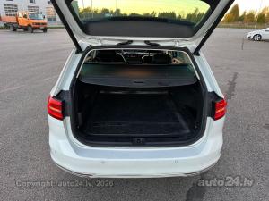 White Volkswagen Passat 2019 in Tartu, with an engine capacity of 2.00 L and mileage of 241 thousand km for 13990 €, photo 21 on AUTOMOTO.COM.LV