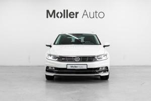 White Volkswagen Passat 2019 in Vilnius, with an engine capacity of 1.50 L and mileage of 132 thousand km for 16900 €, photo 6 on AUTOMOTO.COM.LV