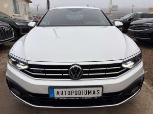 White Volkswagen Passat 2020 in Vilnius, with an engine capacity of 1.40 L and mileage of 175 thousand km for 16450 €, photo 3 on AUTOMOTO.COM.LV