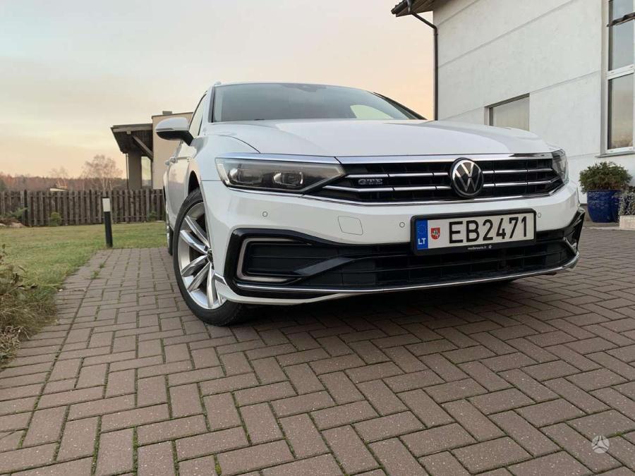 Balts Volkswagen Passat 2020 Viļņa, ar dzinēja tilpumu 1.40 L un nobraukumu 150 tūkst. km par 18000 €, foto 1 vietnē AUTOMOTO.COM.LV