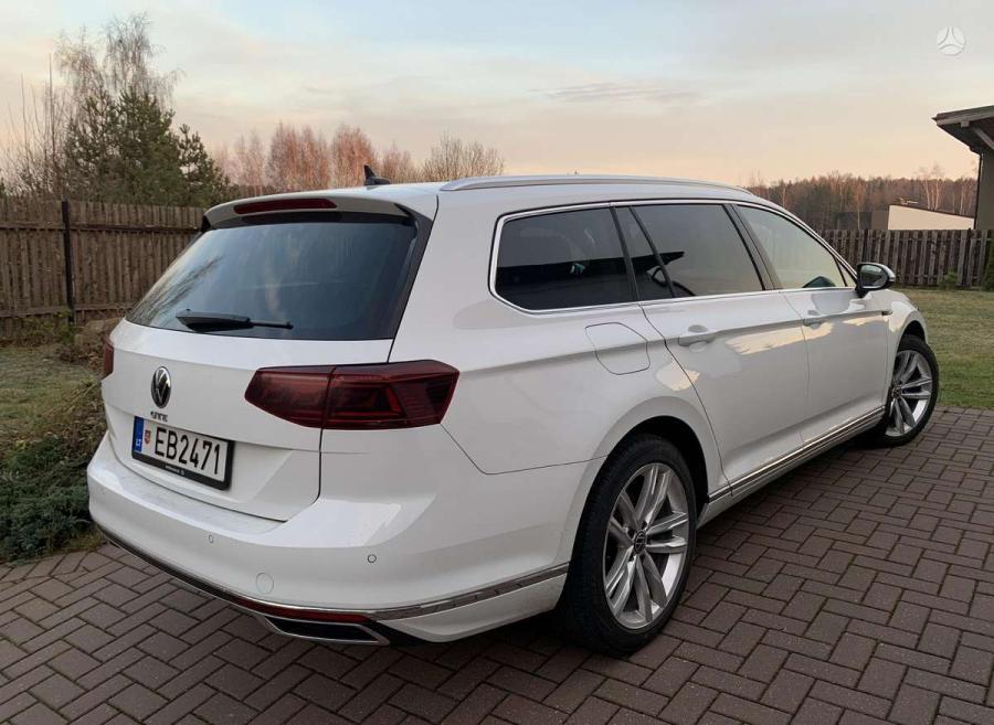 Balts Volkswagen Passat 2020 Viļņa, ar dzinēja tilpumu 1.40 L un nobraukumu 150 tūkst. km par 18000 €, foto 3 vietnē AUTOMOTO.COM.LV