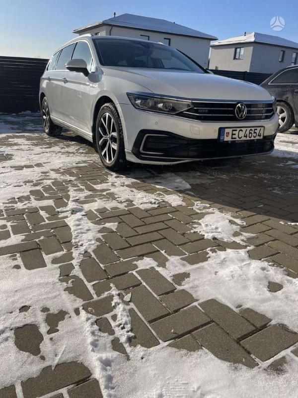 Balts Volkswagen Passat 2020 Viļņa, ar dzinēja tilpumu 1.40 L un nobraukumu 259 tūkst. km par 15500 €, foto 2 vietnē AUTOMOTO.COM.LV