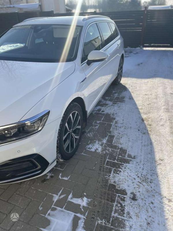 Balts Volkswagen Passat 2020 Viļņa, ar dzinēja tilpumu 1.40 L un nobraukumu 259 tūkst. km par 15500 €, foto 5 vietnē AUTOMOTO.COM.LV