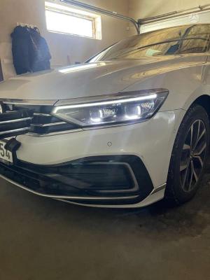 White Volkswagen Passat 2020 in Vilnius, with an engine capacity of 1.40 L and mileage of 259 thousand km for 15500 €, photo 24 on AUTOMOTO.COM.LV