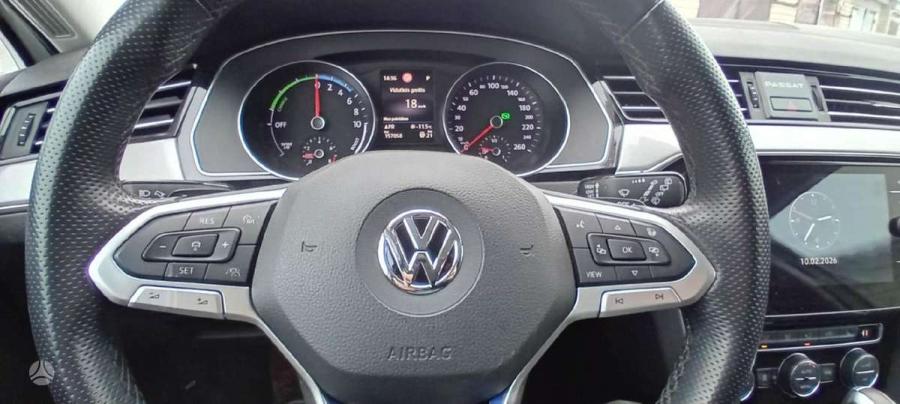 White Volkswagen Passat 2020 in Silute, with an engine capacity of 1.40 L and mileage of 157 thousand km for 11200 €, photo 22 on AUTOMOTO.COM.LV