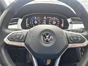 Balts Volkswagen Passat 2020 Viļņa, ar dzinēja tilpumu 1.40 L un nobraukumu 185 tūkst. km par 18900 €, foto 6 vietnē AUTOMOTO.COM.LV