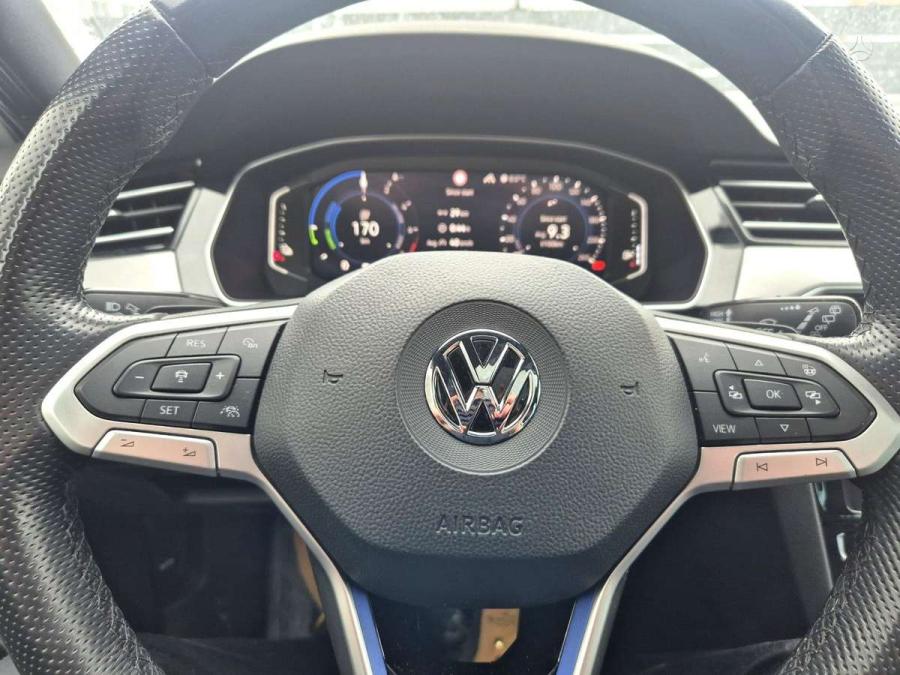 Balts Volkswagen Passat 2020 Viļņa, ar dzinēja tilpumu 1.40 L un nobraukumu 185 tūkst. km par 18900 €, foto 6 vietnē AUTOMOTO.COM.LV
