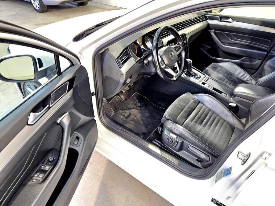 Balts Volkswagen Passat 2020 Marijampole, ar dzinēja tilpumu 2.00 L un nobraukumu 321 tūkst. km par 13700 €, foto 18 vietnē AUTOMOTO.COM.LV