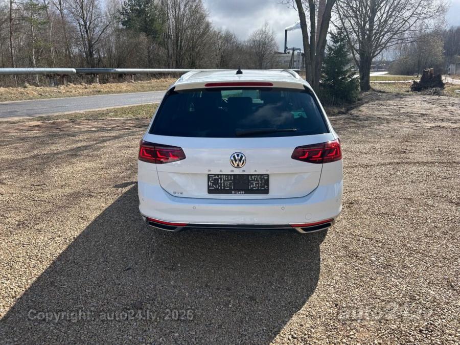 White Volkswagen Passat 2020 in Voru, with an engine capacity of 1.40 L and mileage of 193 thousand km for 15990 €, photo 8 on AUTOMOTO.COM.LV