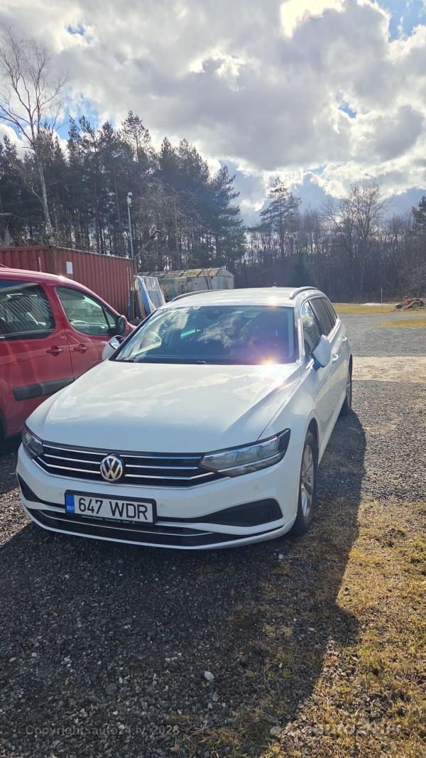 Balts Volkswagen Passat 2020 Tallina, ar dzinēja tilpumu 1.50 L un nobraukumu 137 tūkst. km par 16800 €, foto 2 vietnē AUTOMOTO.COM.LV