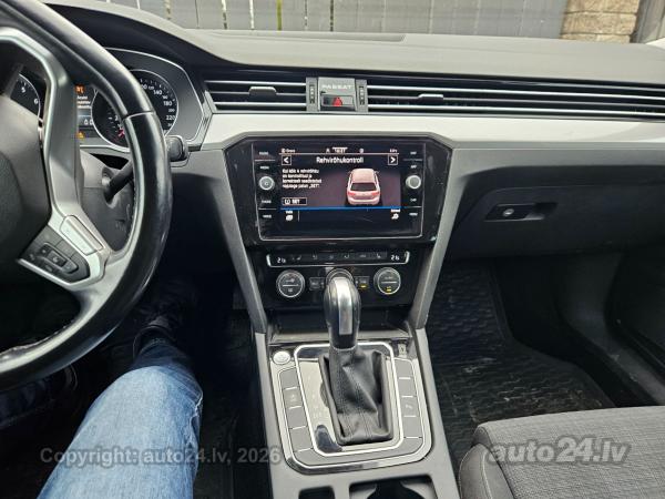 Balts Volkswagen Passat 2020 Tallina, ar dzinēja tilpumu 1.50 L un nobraukumu 137 tūkst. km par 16800 €, foto 5 vietnē AUTOMOTO.COM.LV