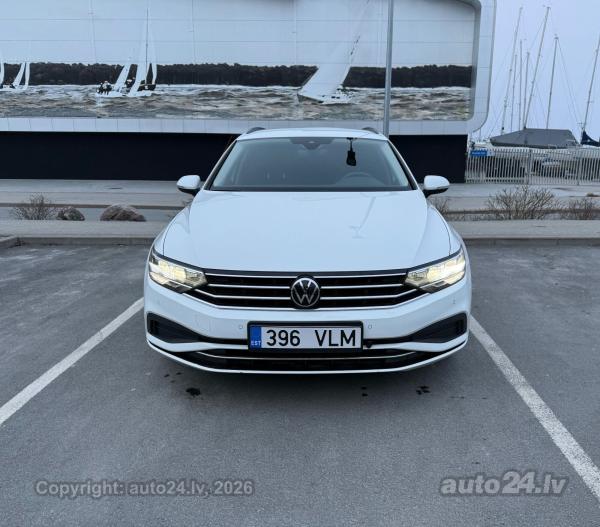 White Volkswagen Passat 2020 in Tallinn, with an engine capacity of 2.00 L and mileage of 330 thousand km for 15500 €, photo 3 on AUTOMOTO.COM.LV
