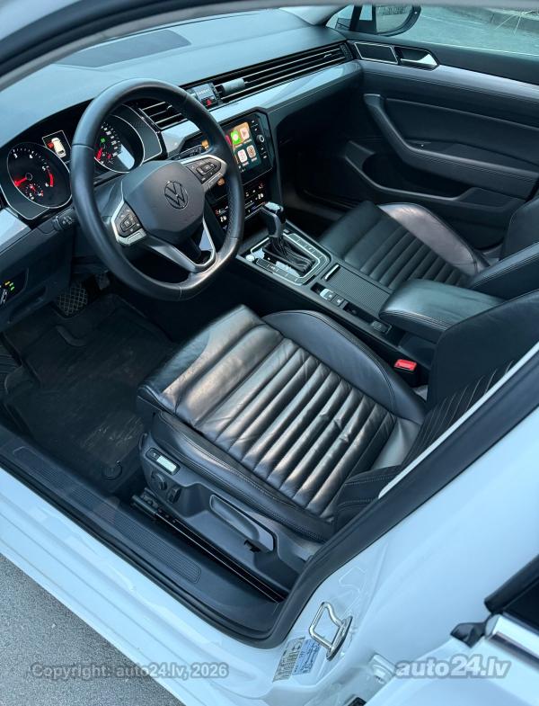 White Volkswagen Passat 2020 in Tallinn, with an engine capacity of 2.00 L and mileage of 330 thousand km for 15500 €, photo 8 on AUTOMOTO.COM.LV