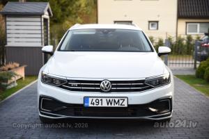 White Volkswagen Passat 2020 in Tallinn, with an engine capacity of 1.40 L and mileage of 221 thousand km for 17700 €, photo 3 on AUTOMOTO.COM.LV