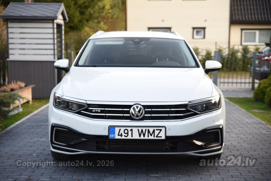 White Volkswagen Passat 2020 in Tallinn, with an engine capacity of 1.40 L and mileage of 221 thousand km for 17700 €, photo 3 on AUTOMOTO.COM.LV