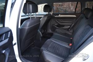 White Volkswagen Passat 2020 in Tallinn, with an engine capacity of 1.40 L and mileage of 221 thousand km for 17700 €, photo 9 on AUTOMOTO.COM.LV