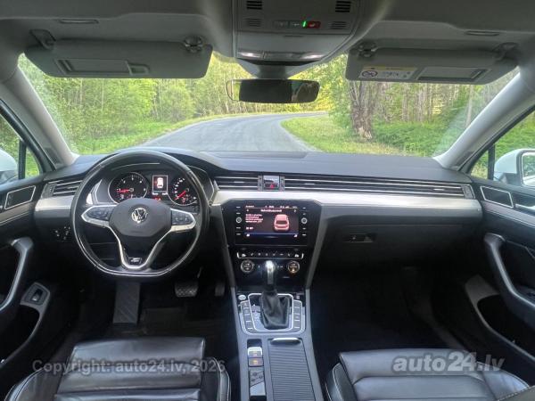 White Volkswagen Passat 2020 in Tallinn, with an engine capacity of 2.00 L and mileage of 157 thousand km for 24000 €, photo 9 on AUTOMOTO.COM.LV