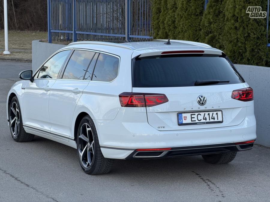 White Volkswagen Passat 2020 in Vilnius, with an engine capacity of 1.40 L and mileage of 186 thousand km for 18500 €, photo 3 on AUTOMOTO.COM.LV