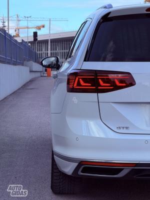 White Volkswagen Passat 2020 in Vilnius, with an engine capacity of 1.40 L and mileage of 186 thousand km for 18500 €, photo 5 on AUTOMOTO.COM.LV