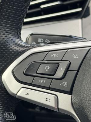 White Volkswagen Passat 2020 in Vilnius, with an engine capacity of 1.40 L and mileage of 186 thousand km for 18500 €, photo 16 on AUTOMOTO.COM.LV