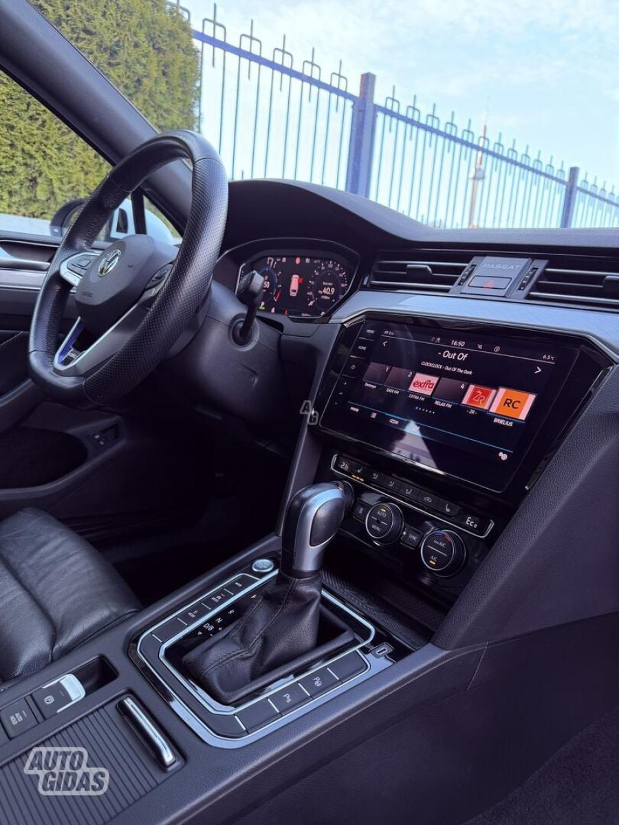 Balts Volkswagen Passat 2020 Viļņa, ar dzinēja tilpumu 1.40 L un nobraukumu 186 tūkst. km par 18500 €, foto 13 vietnē AUTOMOTO.COM.LV