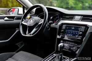 Balts Volkswagen Passat 2020 Kretinga, ar dzinēja tilpumu 2.00 L un nobraukumu 298 tūkst. km par 10999 €, foto 10 vietnē AUTOMOTO.COM.LV