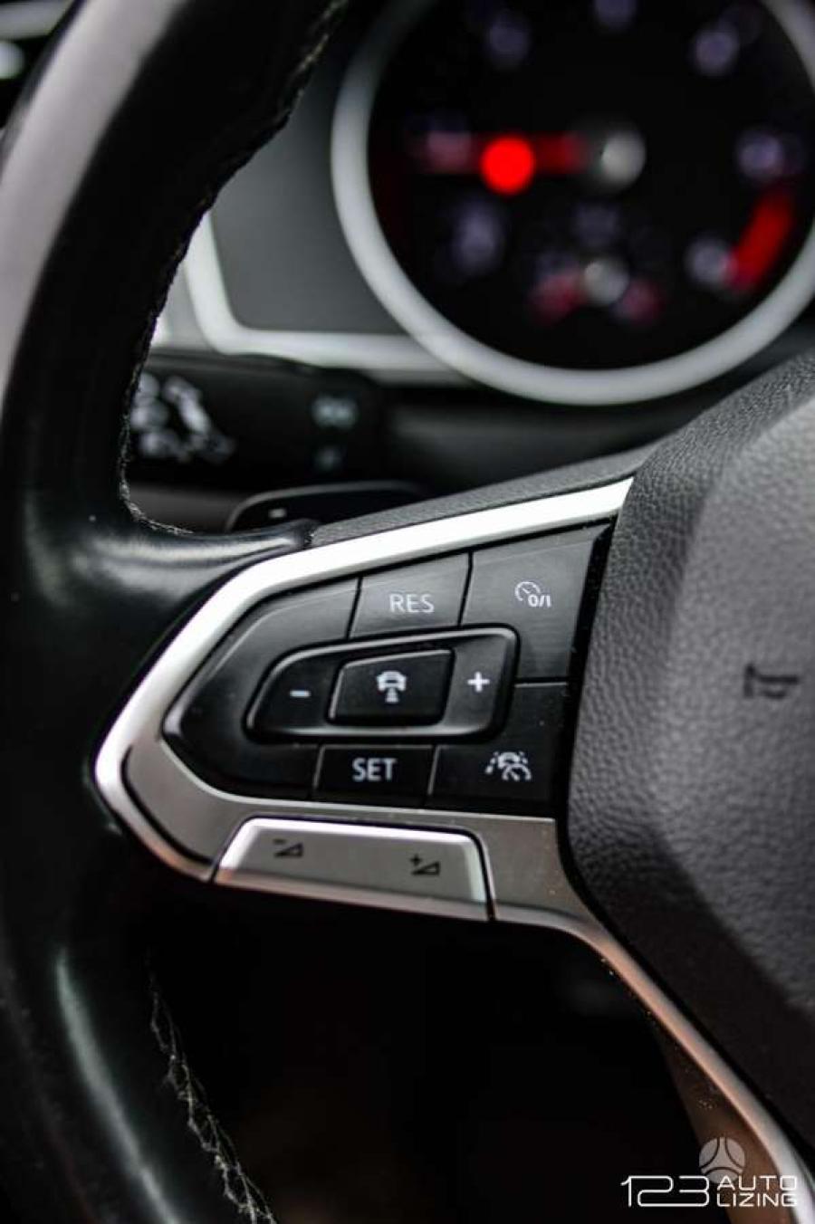 Balts Volkswagen Passat 2020 Kretinga, ar dzinēja tilpumu 2.00 L un nobraukumu 298 tūkst. km par 10999 €, foto 15 vietnē AUTOMOTO.COM.LV