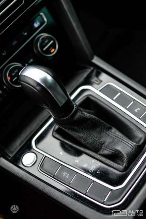 Balts Volkswagen Passat 2020 Kretinga, ar dzinēja tilpumu 2.00 L un nobraukumu 298 tūkst. km par 10999 €, foto 17 vietnē AUTOMOTO.COM.LV