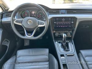 White Volkswagen Passat 2020 in Tartu, with an engine capacity of 1.40 L and mileage of 193 thousand km for 14500 €, photo 11 on AUTOMOTO.COM.LV