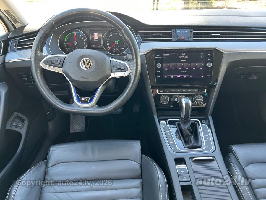 White Volkswagen Passat 2020 in Tartu, with an engine capacity of 1.40 L and mileage of 193 thousand km for 14500 €, photo 11 on AUTOMOTO.COM.LV