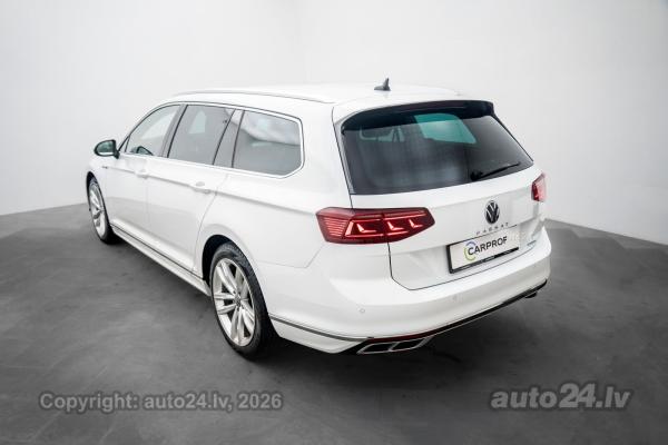White Volkswagen Passat 2020 in Tallinn, with an engine capacity of 2.00 L and mileage of 211 thousand km for 19999 €, photo 6 on AUTOMOTO.COM.LV